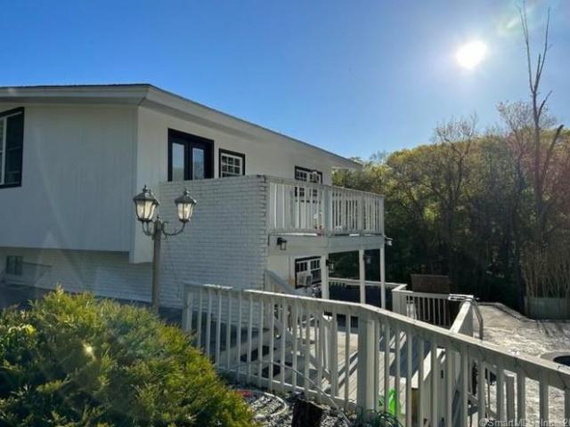 80 Harvey Rd, Ridgefield, CT 06877