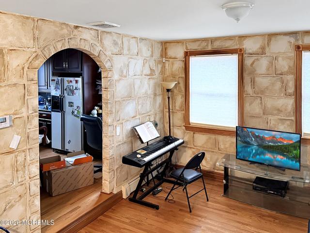 80 Ivins Drive