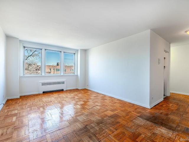 80 Knolls Crescent 6M