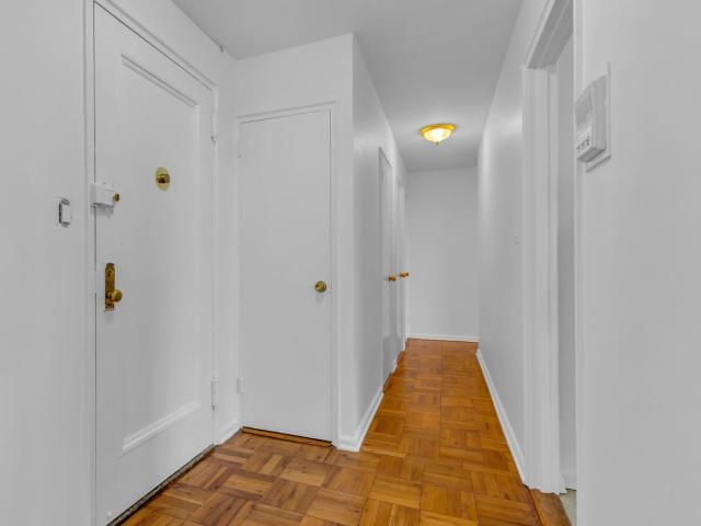 80 Knolls Crescent, Bronx, NY