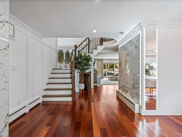 80 Knolls Drive N