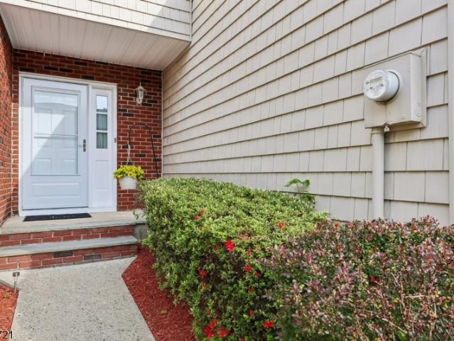 80 Lexington Ln # 80