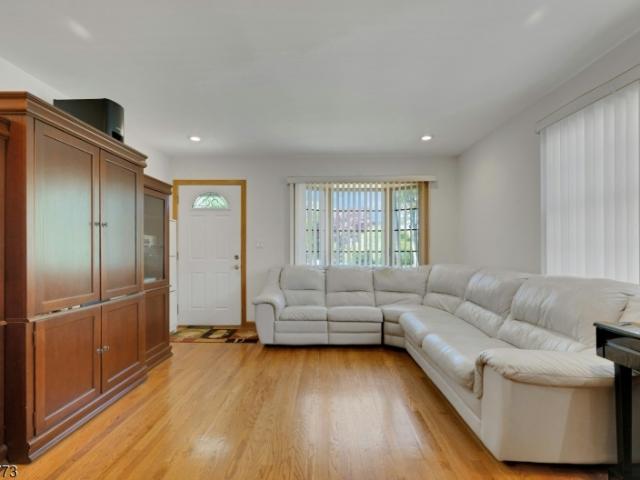 80 Longview Ave