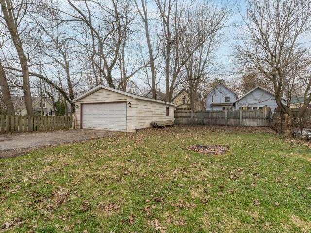 80 Magnolia Avenue