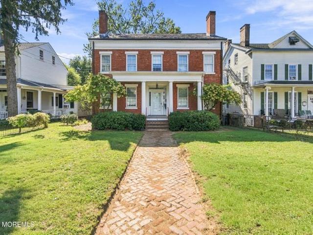 80 Main St, Keyport, NJ 07735