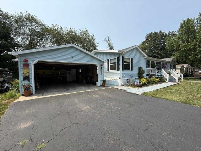 80 Meadows End St, Wisconsin Dells, WI 53965
