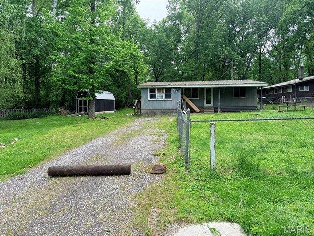 80 N Miramiguoa Dr, Sullivan, MO 63080