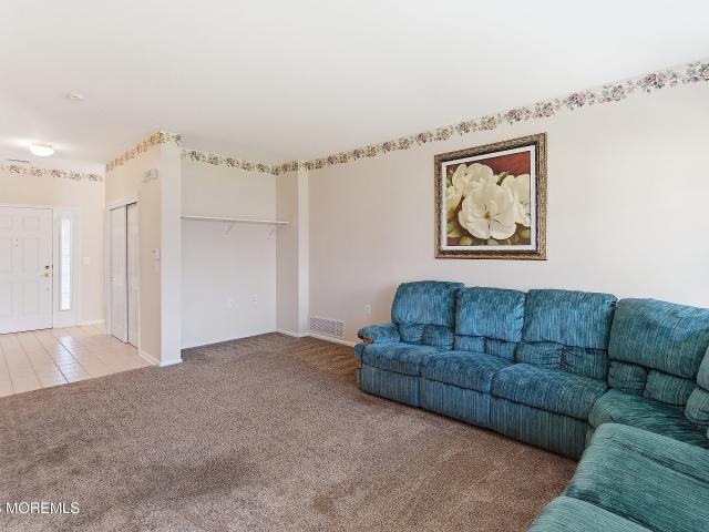 80 Nightingale Drive