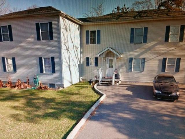80 Olive St, Huntington Station, NY 11746