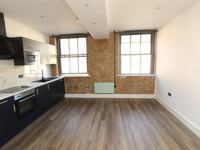 80 Overstone Road, Northampton NN1, 1 bed flat to rent, £950 pcm | PrimeLocation