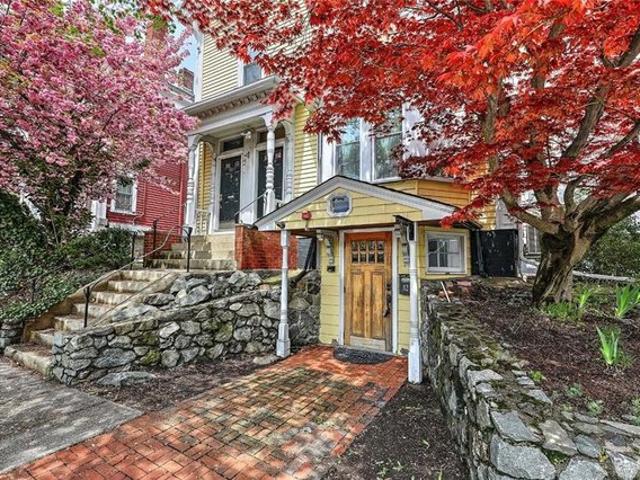 80 Pitman St Unit 4, Providence, RI 02906