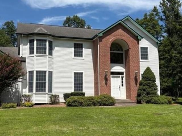 80 Plum Brook Rd, Raritan, NJ 08822