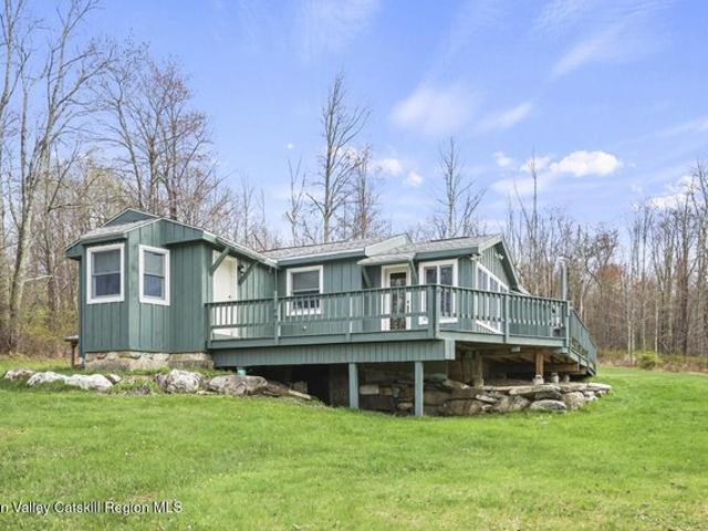 80 Southard Rd, Stephentown, NY 12168