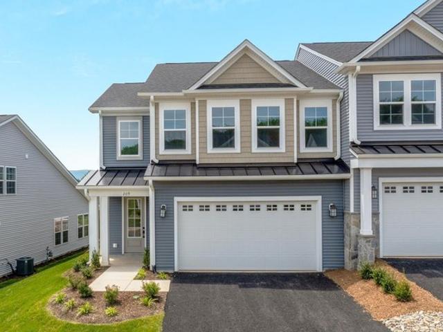 80 Springdale Rd, Waynesboro, VA 22980