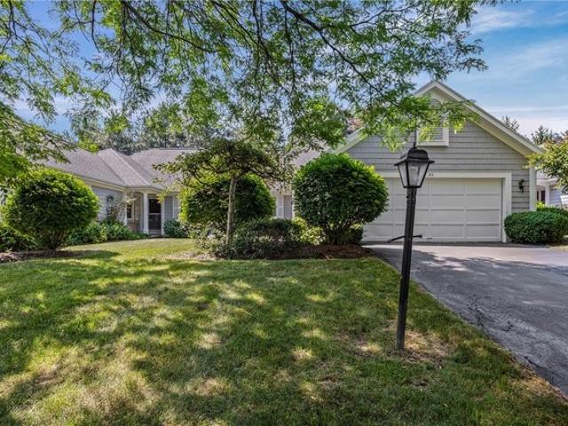 80 Stonington Dr, Pittsford, NY 14534