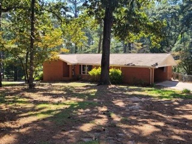 80 Stagecoach Cir, Stockbridge, GA 30281
