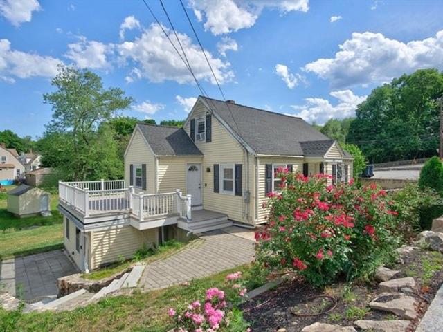 80 Stevens St, Andover, MA 01810
