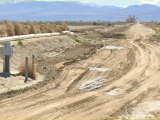 80th St E, Lancaster, CA 93535