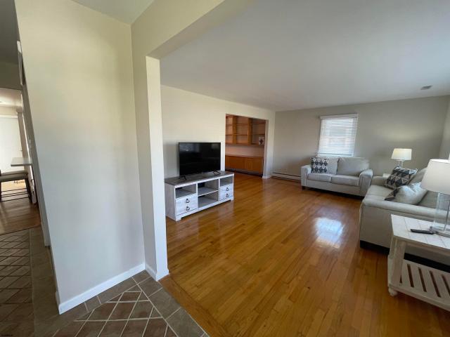 8104 Marshall Ave