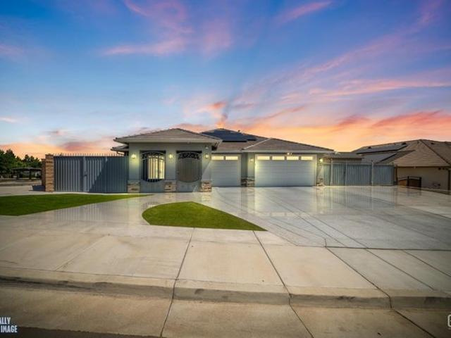 8104 Morningstar Ave, Bakersfield, CA 93306