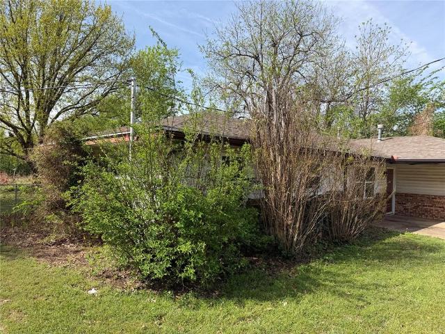 8104 NE 28th Street