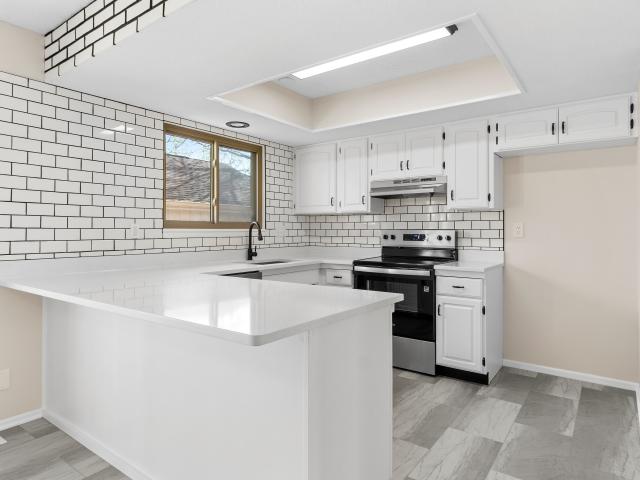 8104 Bromley Place
