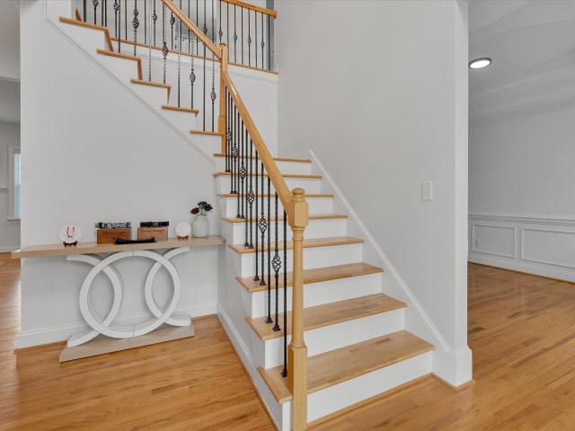 8104 Hartwood Glen Circle