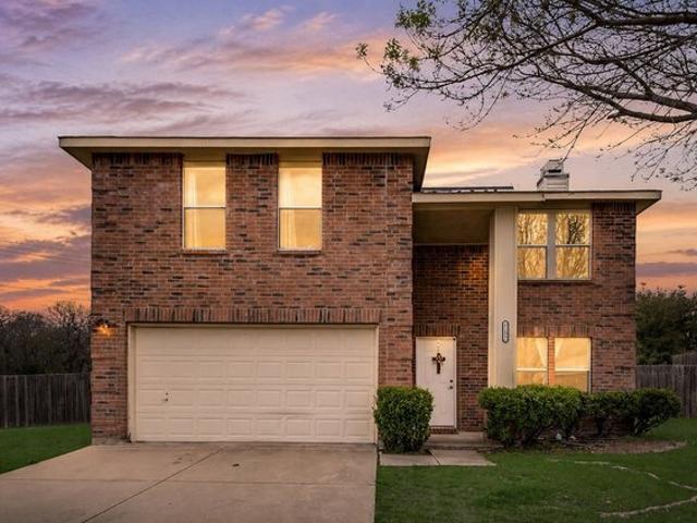8105 Montecito Dr, Denton, TX 76210