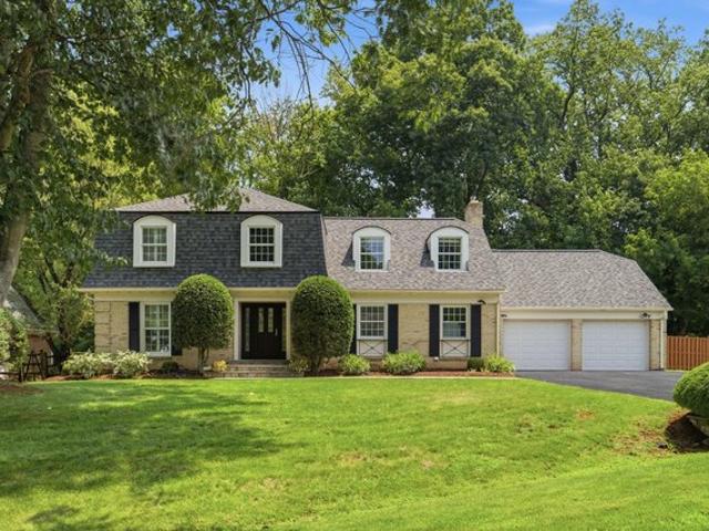 8105 Buckspark Ln E, Potomac, MD 20854