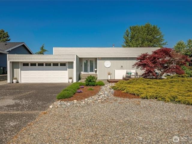 8105 Cowichan Rd, Blaine, WA 98230