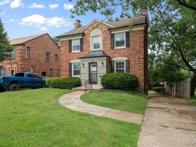 8105 Delmar Blvd, University City, MO 63130