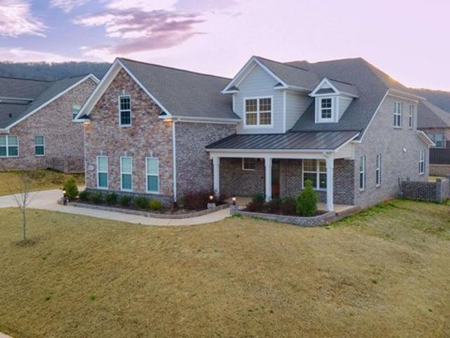 8105 Goose Ridge Dr SE, Owens Cross Roads, AL 35763