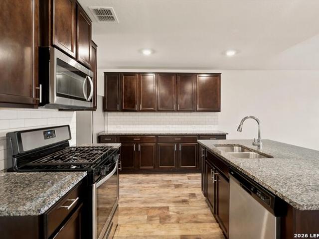 8106 Chestnut Blue Dr