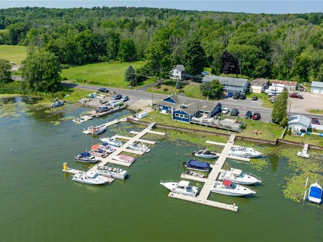 8106 W Port Bay Road