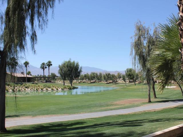 81083 Avenida Tres Lagunas