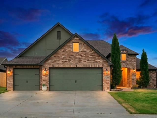 8108 N 76th East Ave, Owasso, OK 74055