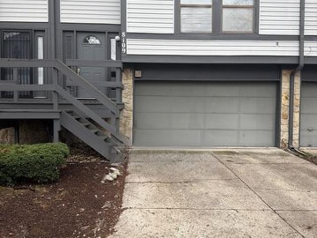 8109 Valley Farms Trl, Indianapolis, IN 46214