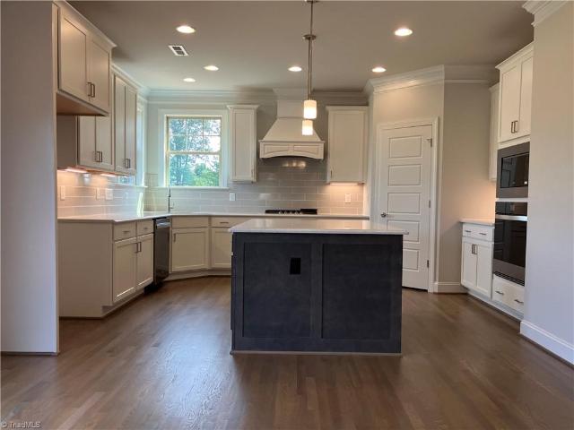8100 Aspery Court