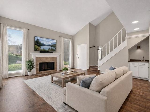 8100 Cambridge St Apt 80, Houston, TX 77054