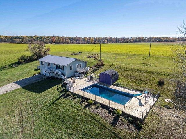 8100 E Grass Lake Rd, Clare, MI 48617