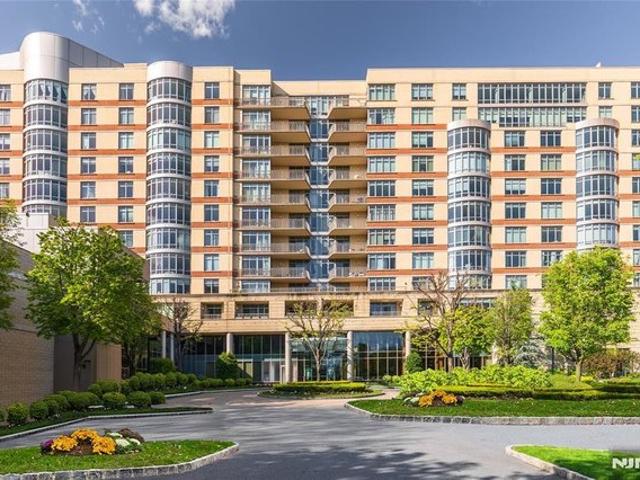 8100 River Rd Apt 908, North Bergen, NJ 07047