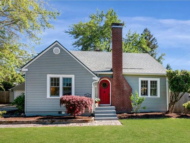 8100 SW Locust St, Portland, OR 97223