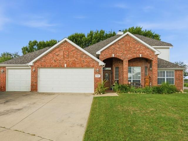 8100 Yucatan Ct, Arlington, TX 76002