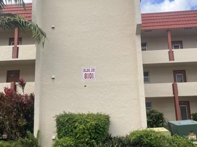 8101 N Sunrise Lakes Dr Apt 302, Sunrise, FL 33322
