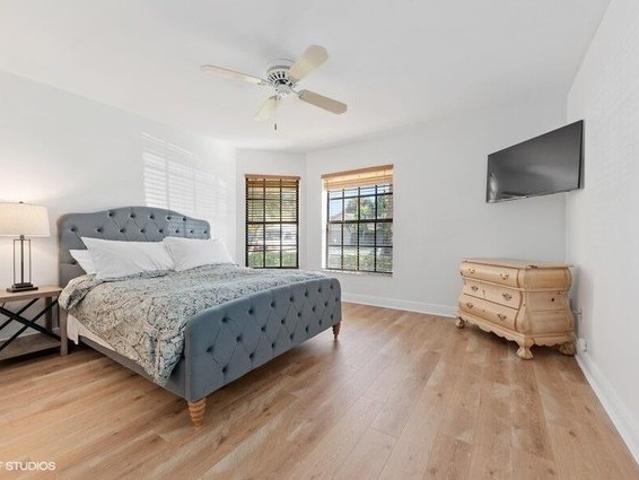 8101 Allspice Dr, Boynton Beach, FL 33472