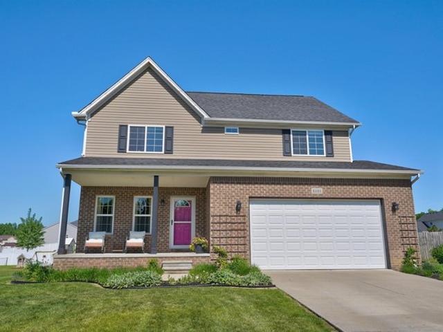 8101 Peninsula Cir, Grand Blanc, MI 48439