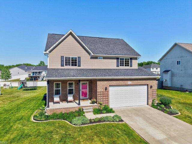 8101 Peninsula Cir, Grand Blanc, MI 48439