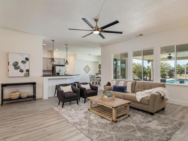 8101 Stallion Way, Sacramento, CA 95830