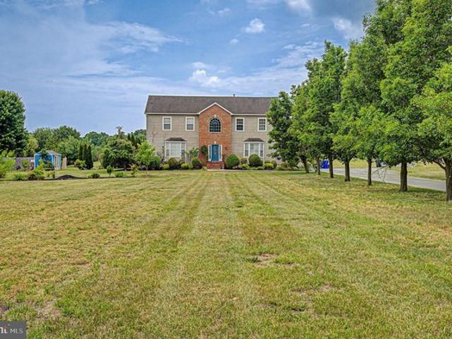 8101 W Buckshutem Rd, Millville, NJ 08332