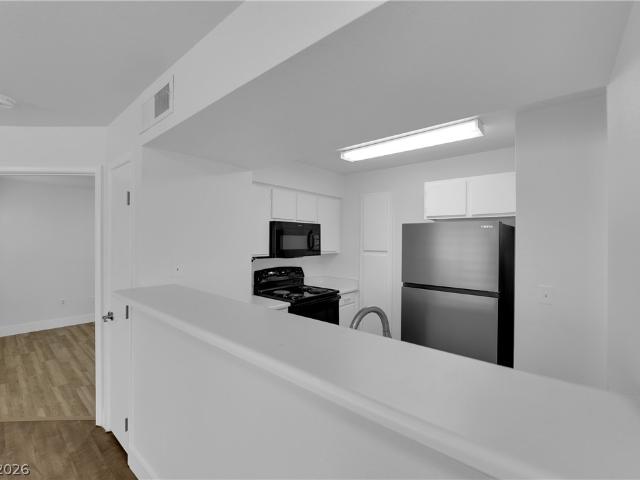 8101 W Flamingo Road 1096